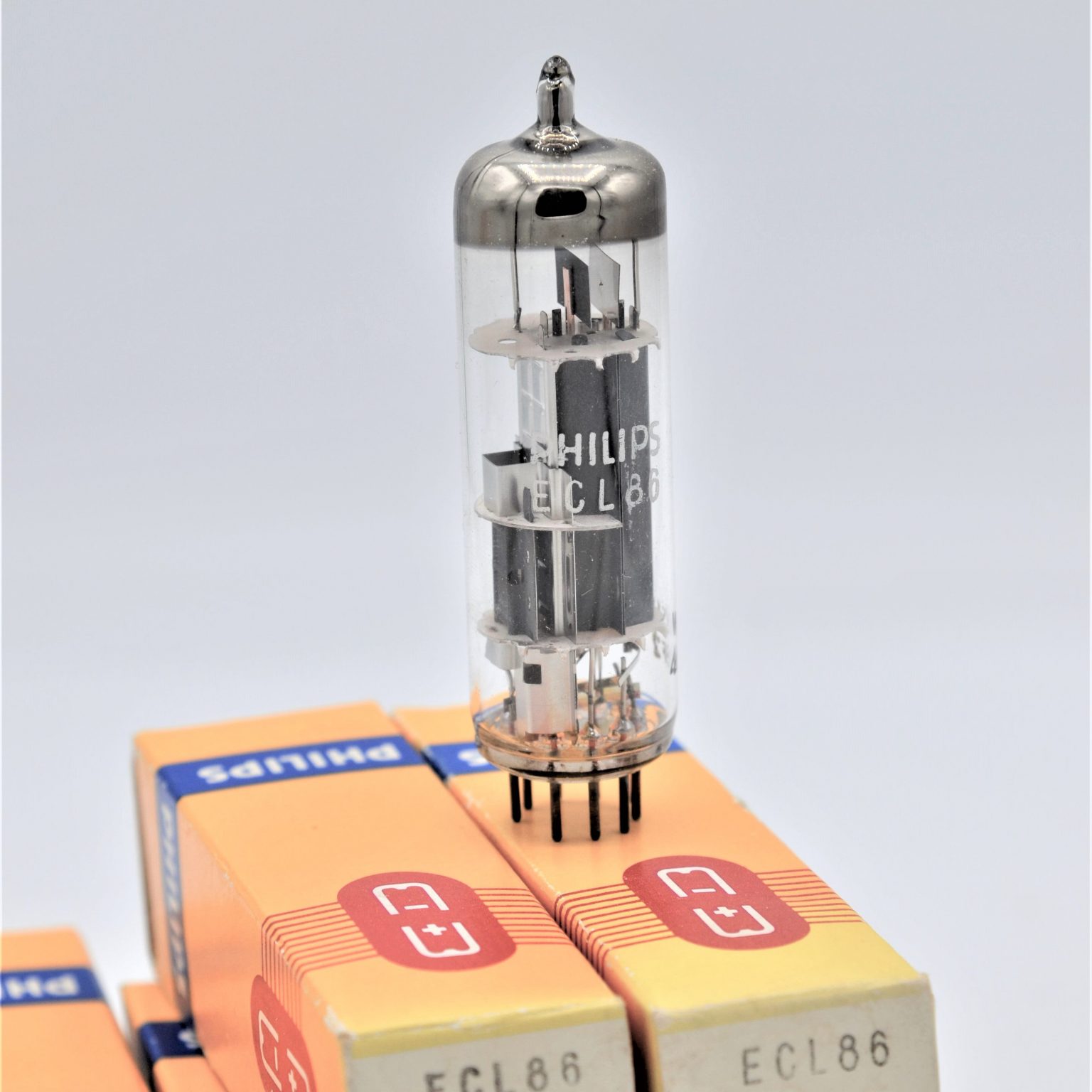 Philips ECL 86 NOS/NIB (sleeve of five tubes) - Kees Draait Door