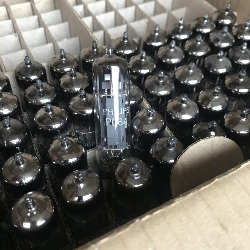 Mullard PL84 NOS (Philips label/ Blackburn production) - Kees Draait Door